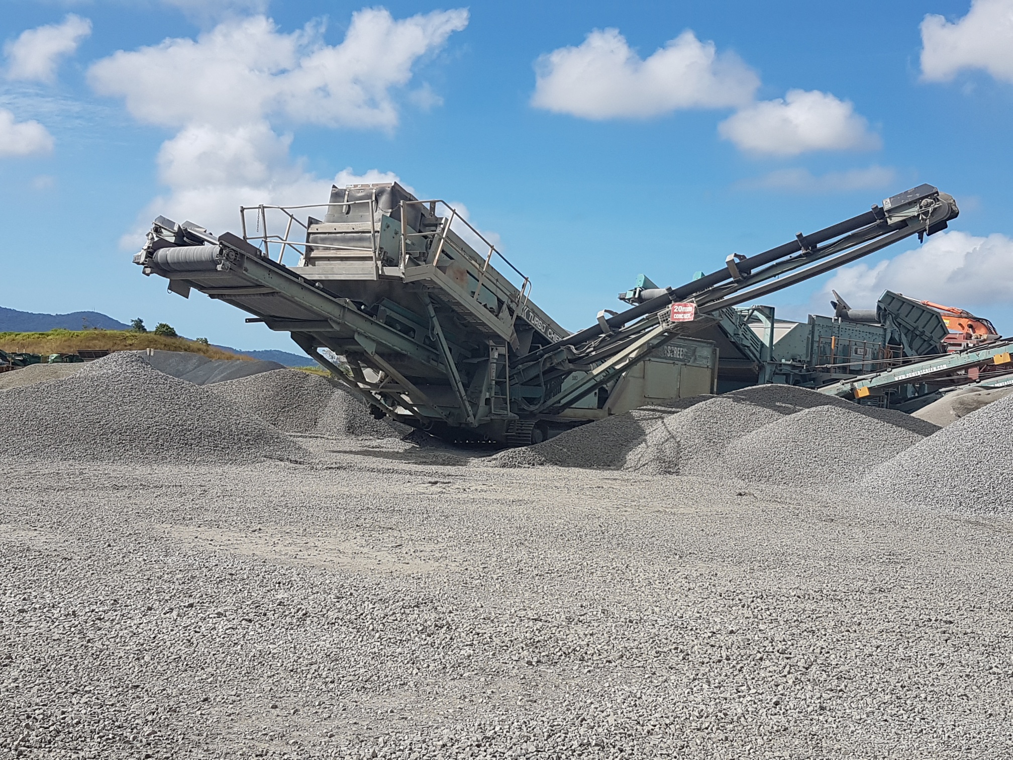 Mobile Crushing Contractors - Mackay Quarry - Summit